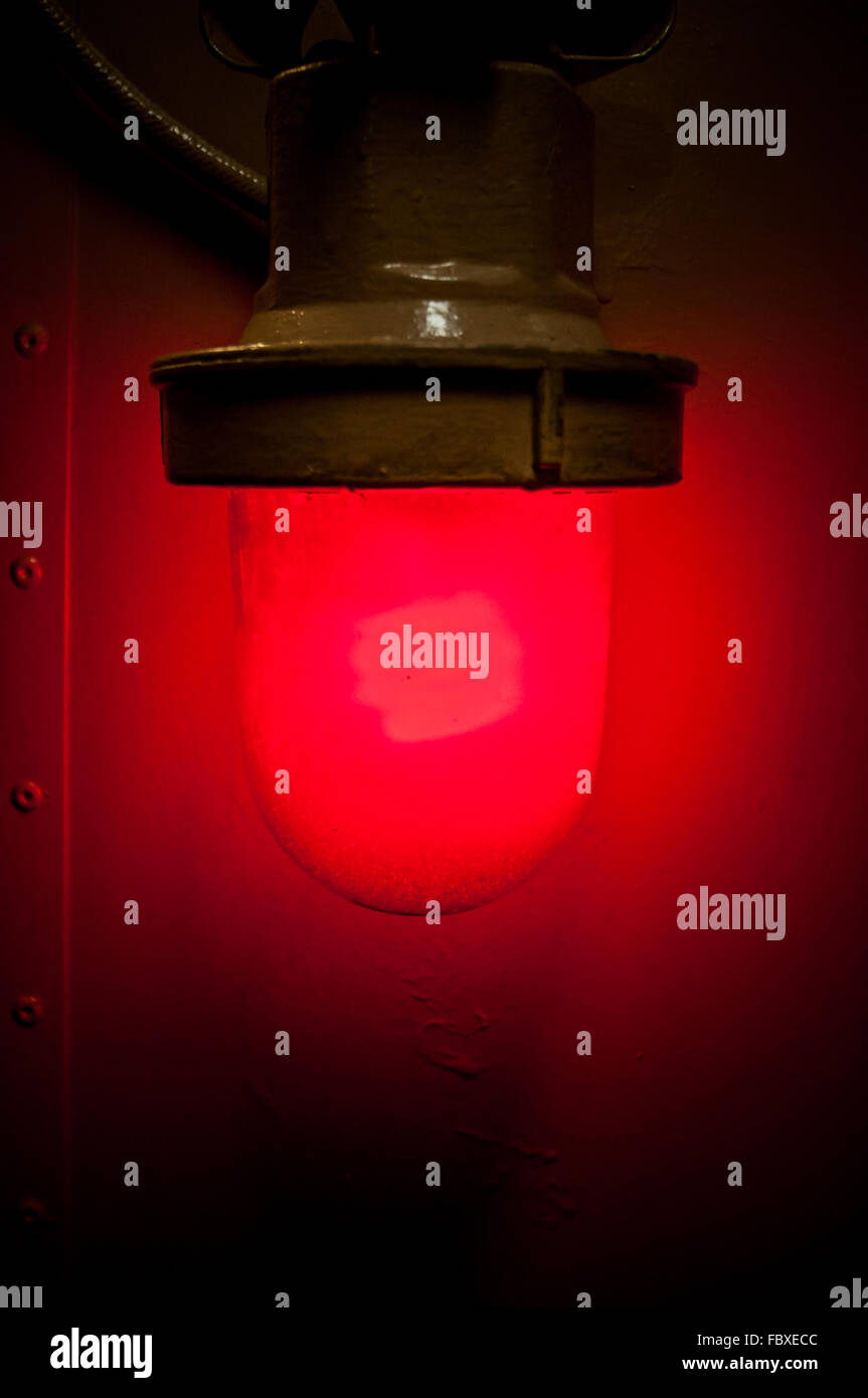 Red metal lamp hi-res stock photography and images - Alamy