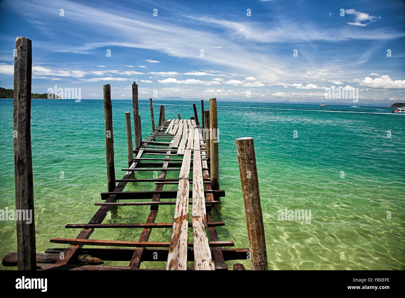 Traditional fishing platform hi-res stock photography and images - Alamy