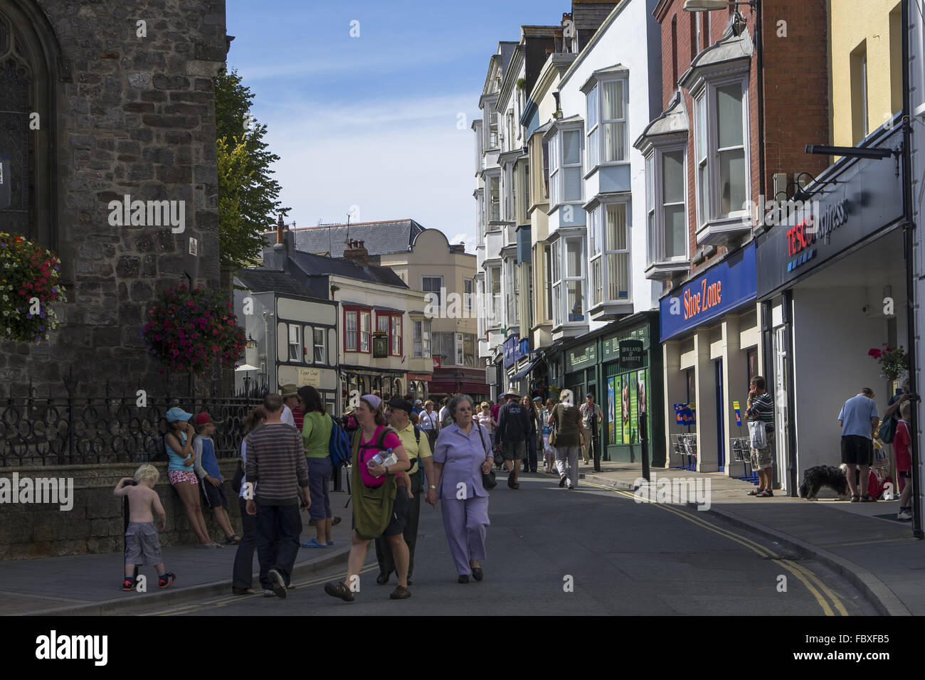 Tenby town street hi-res stock photography and images - Alamy
