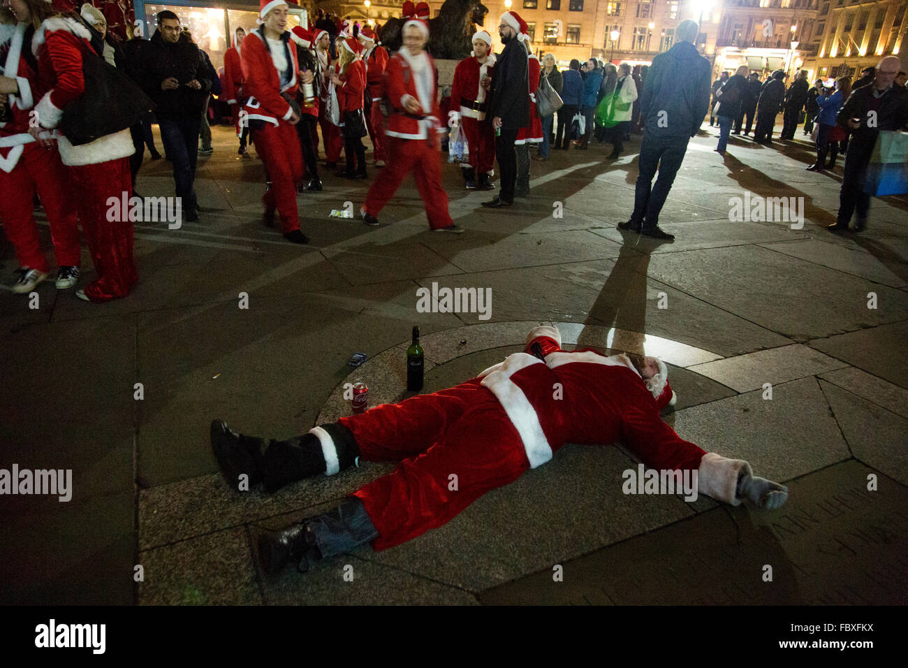 Drunken Santa Trafalga Square London Santa Con Stock Photo - Alamy
