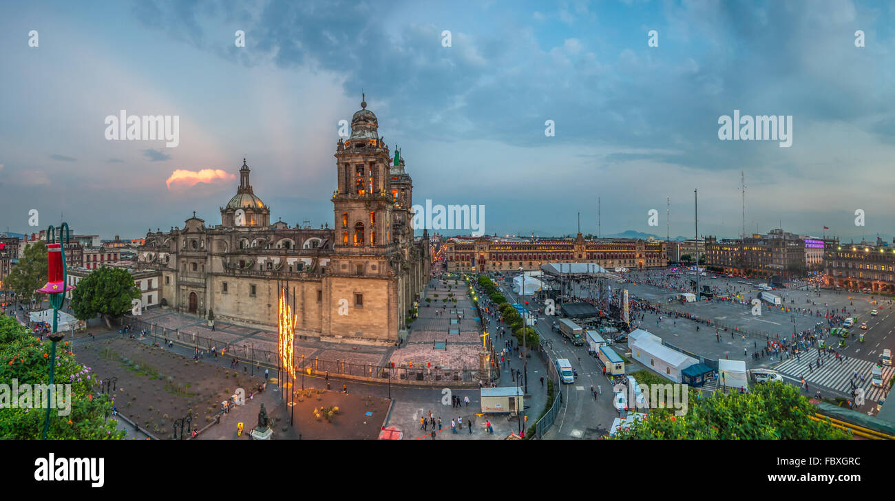 Zocalo square hi-res stock photography and images - Alamy