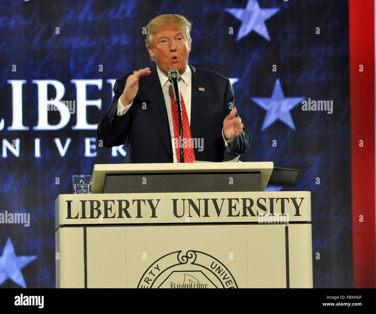Lynchburg, Virginia, USA. 18th Jan, 2016. GOP presidential candidate ...
