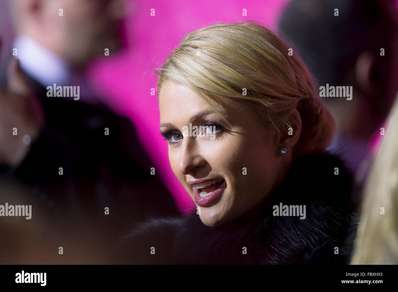 Paris Hilton, Portrait, fashion designer, fashion model, actress ...