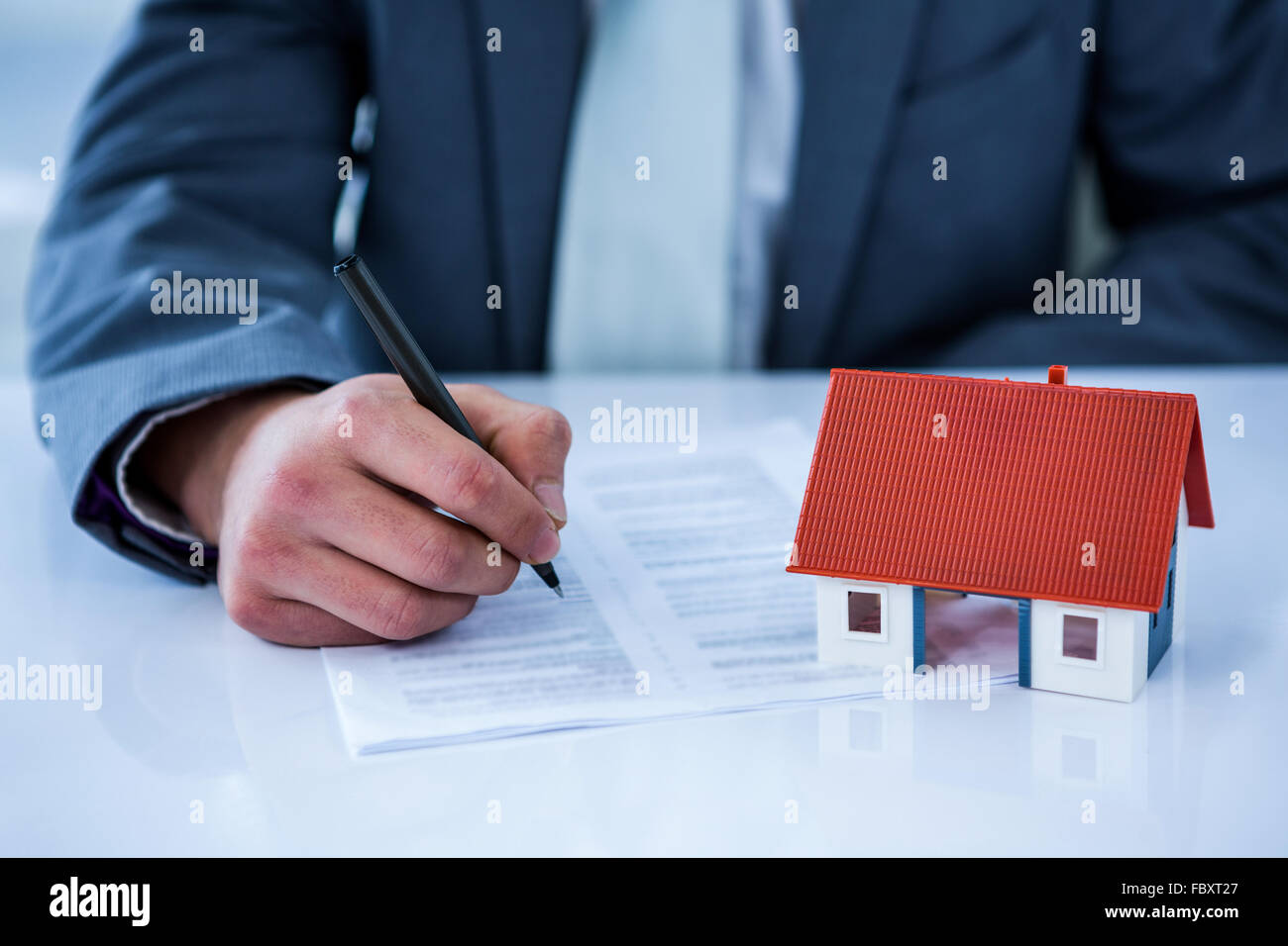 Contract housing hi-res stock photography and images - Alamy