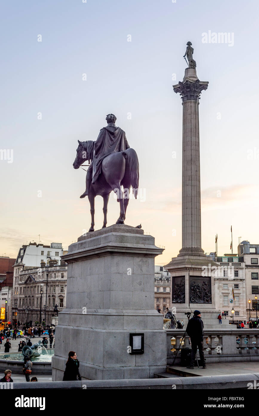 King george iv statue hi-res stock photography and images - Alamy