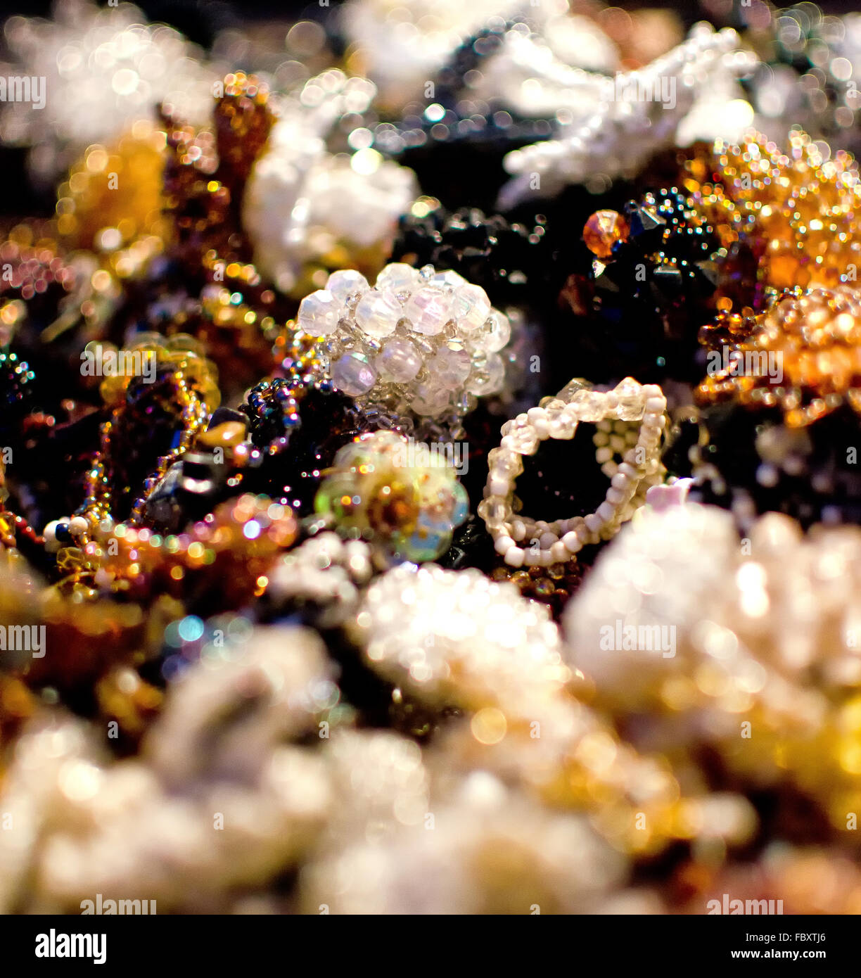 Trading table hi-res stock photography and images - Alamy