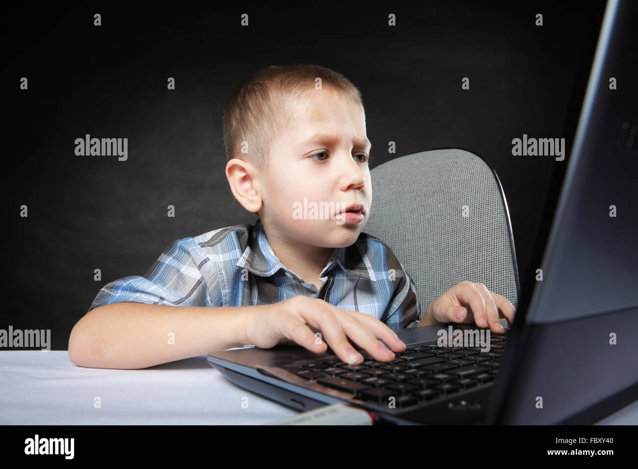 Addiction to modern technology hi-res stock photography and images - Alamy