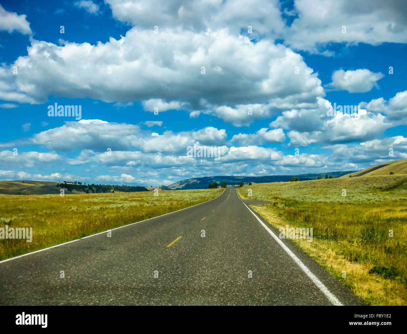 Yellowstone mountain road hi-res stock photography and images - Alamy