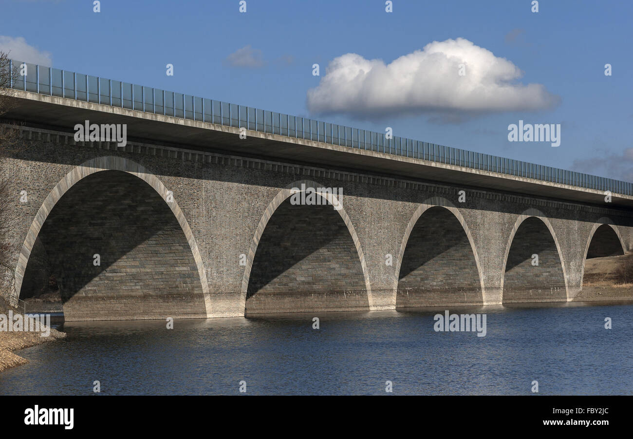 Dams and bridge hi-res stock photography and images - Alamy