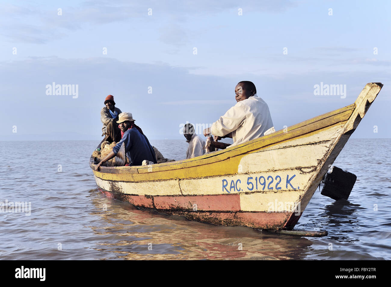 fishermen on the lake victoria Stock Photo - Alamy