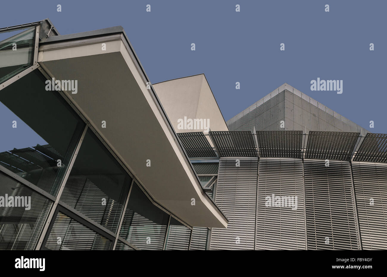 Canopy roofs hi-res stock photography and images - Alamy