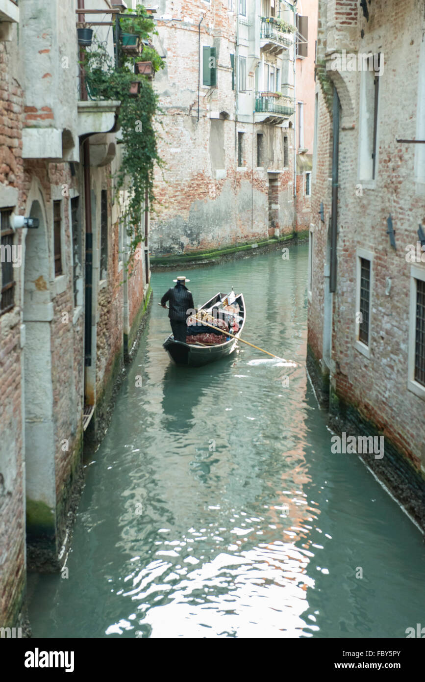 Old gondola canal hi-res stock photography and images - Alamy