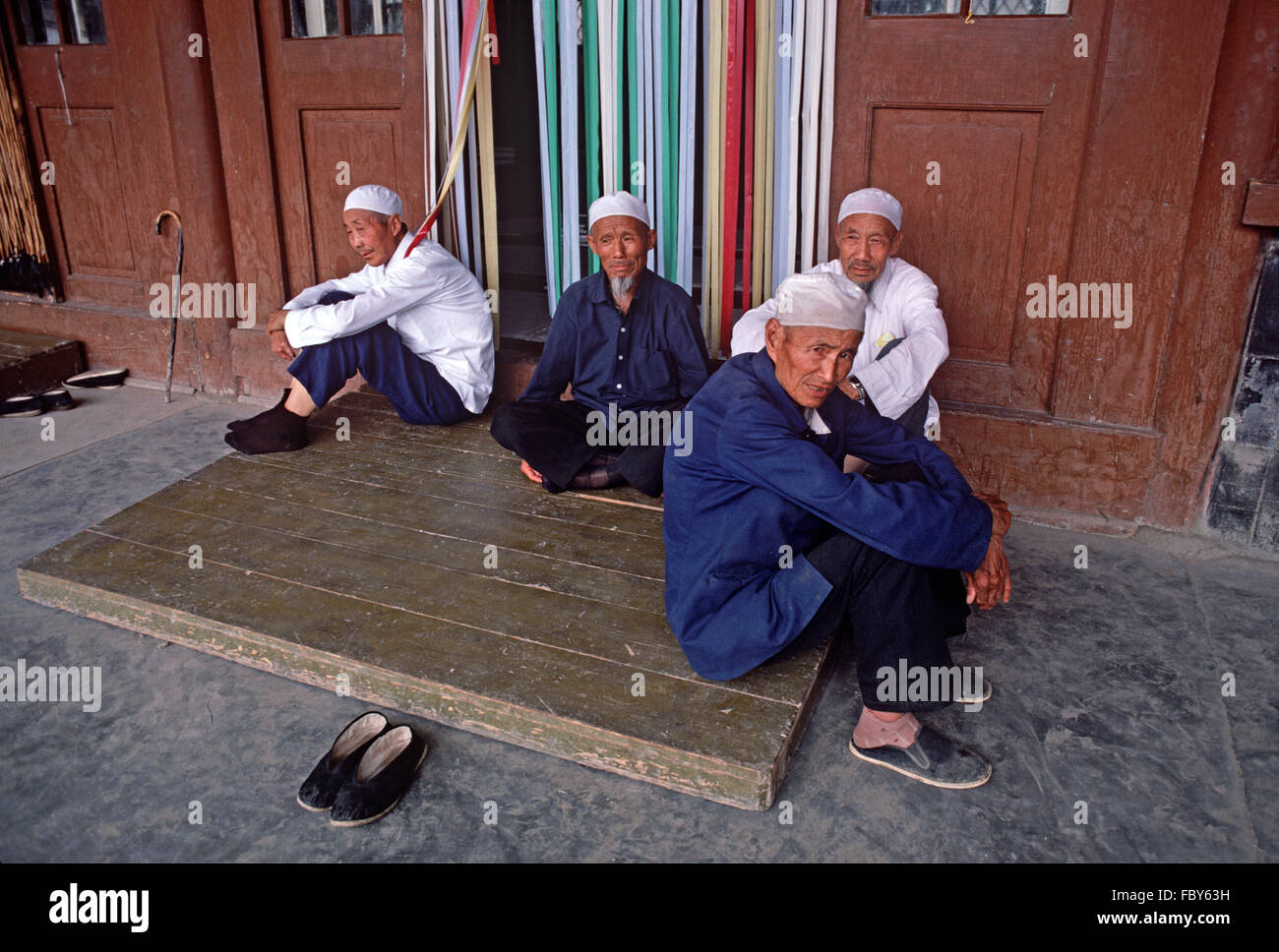 Chinese Muslims in Yinchaun Mosque, Yinchaun, Ningxia Autonomous Region ...