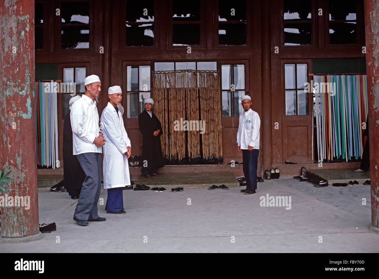 Chinese Muslims in Yinchaun Mosque, Yinchaun, Ningxia Autonomous Region ...