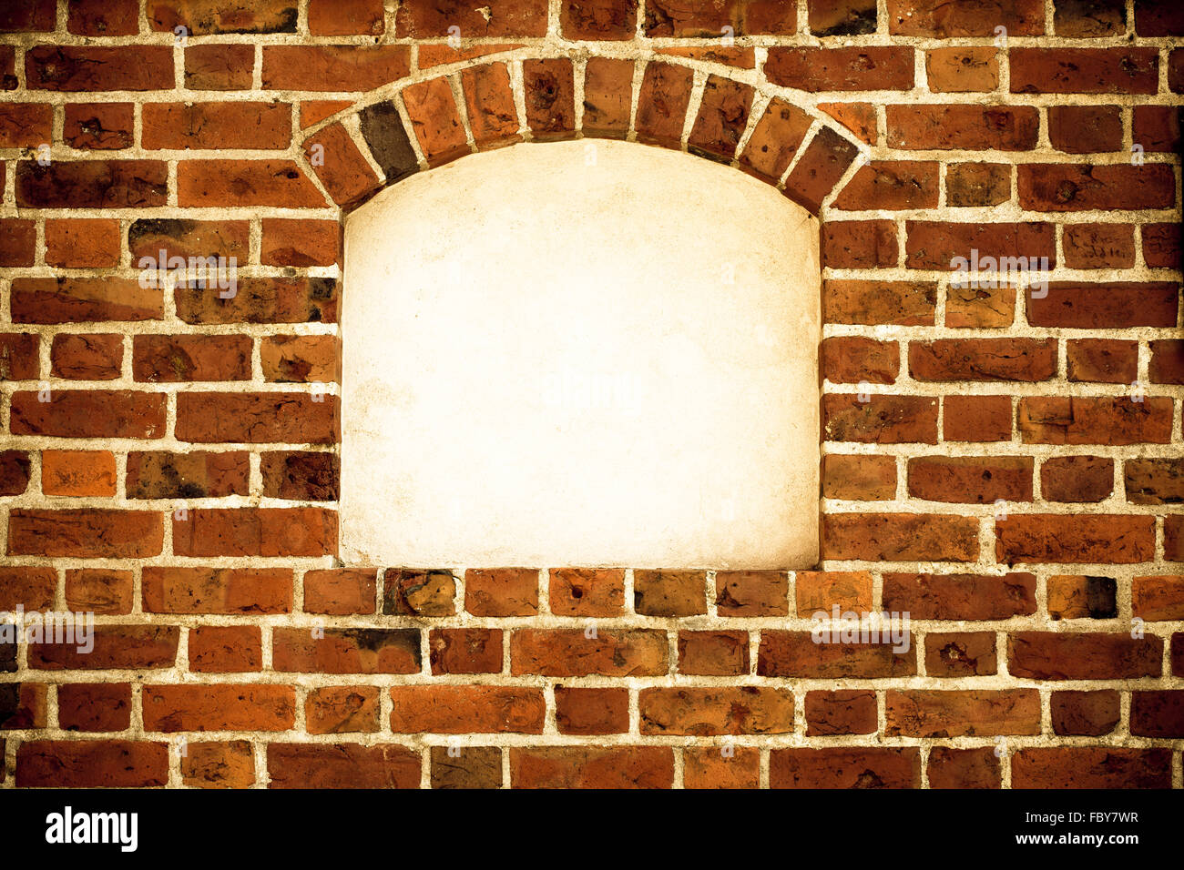 White brick arch hi-res stock photography and images - Alamy