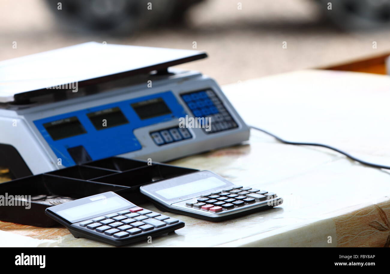 Electronic scale use hi-res stock photography and images - Alamy