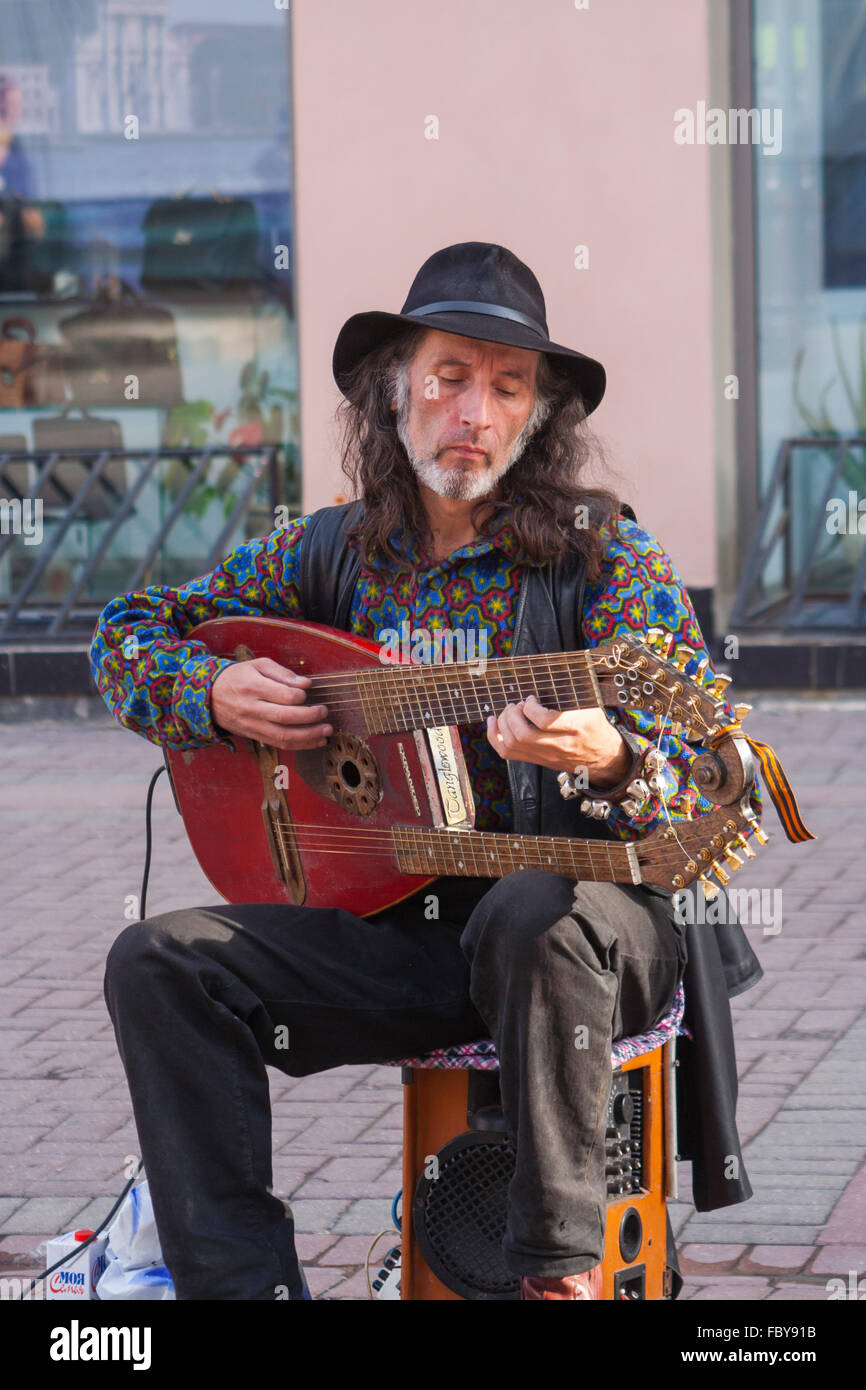 Bearded busker hi-res stock photography and images - Alamy