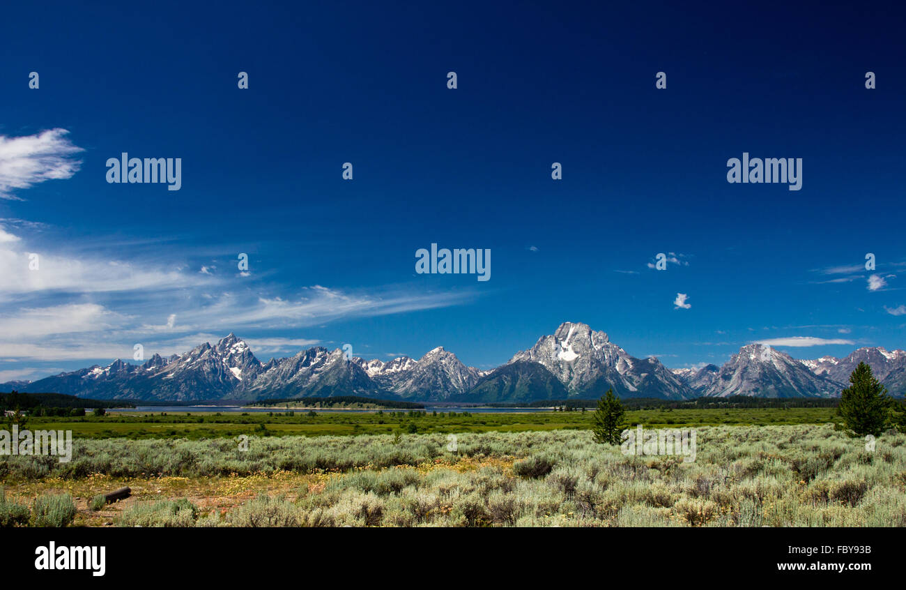 Scenic view of the Grand Teton Mountain Range Stock Photo - Alamy
