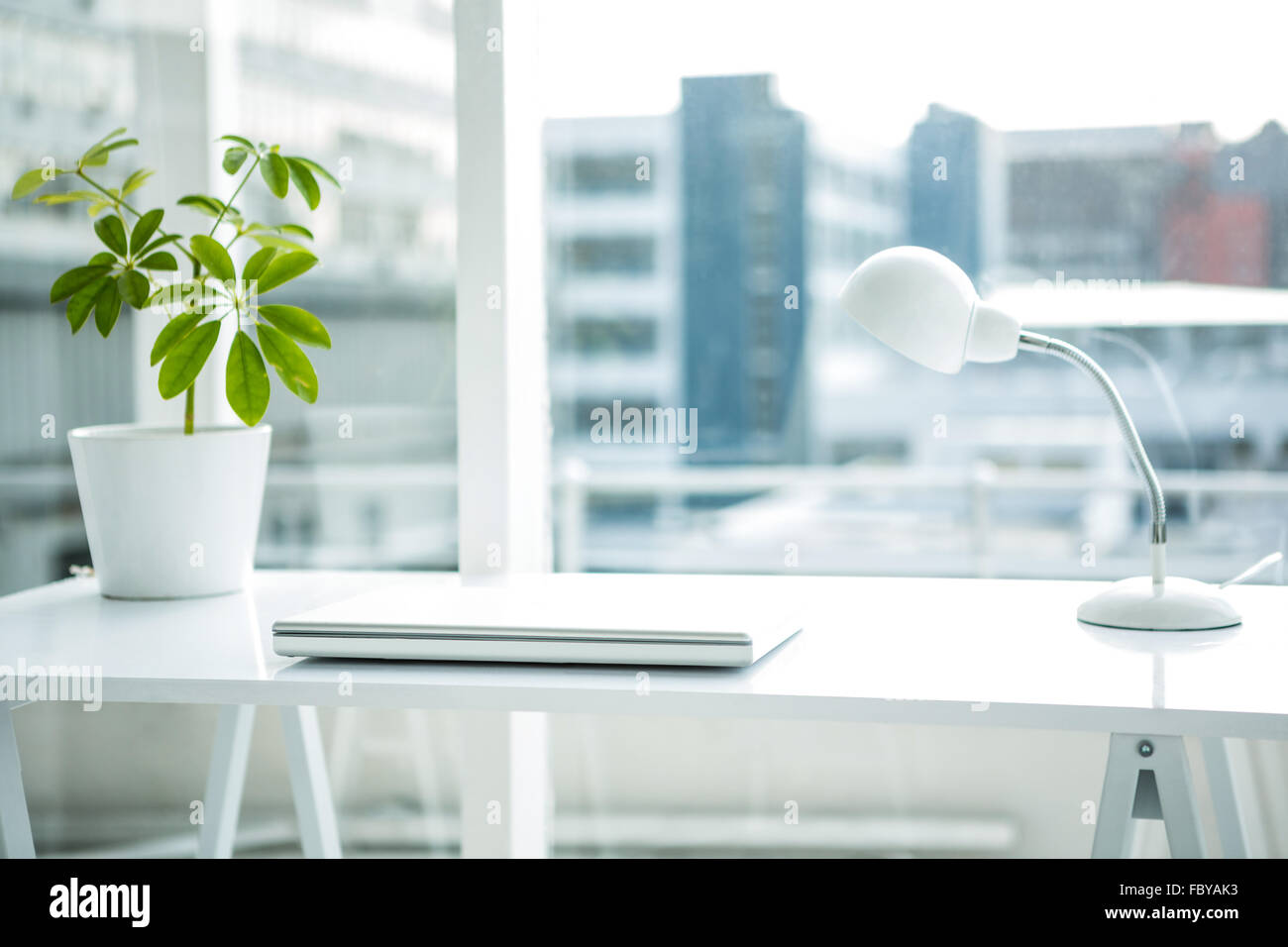 Empty desk hi-res stock photography and images - Alamy