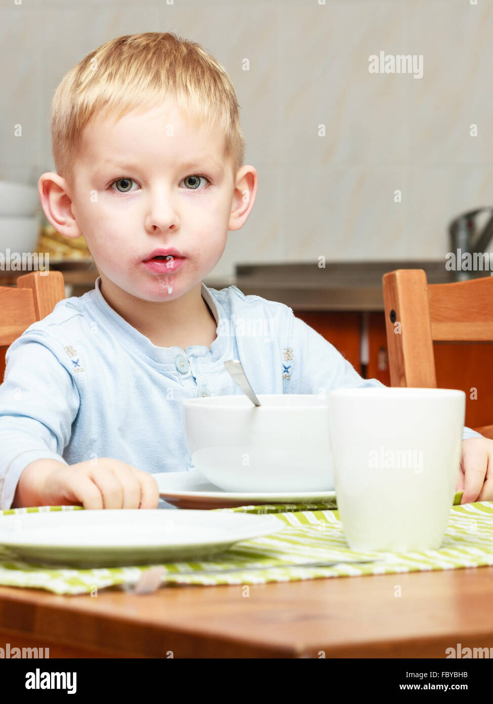 Hungry child meal hi-res stock photography and images - Alamy