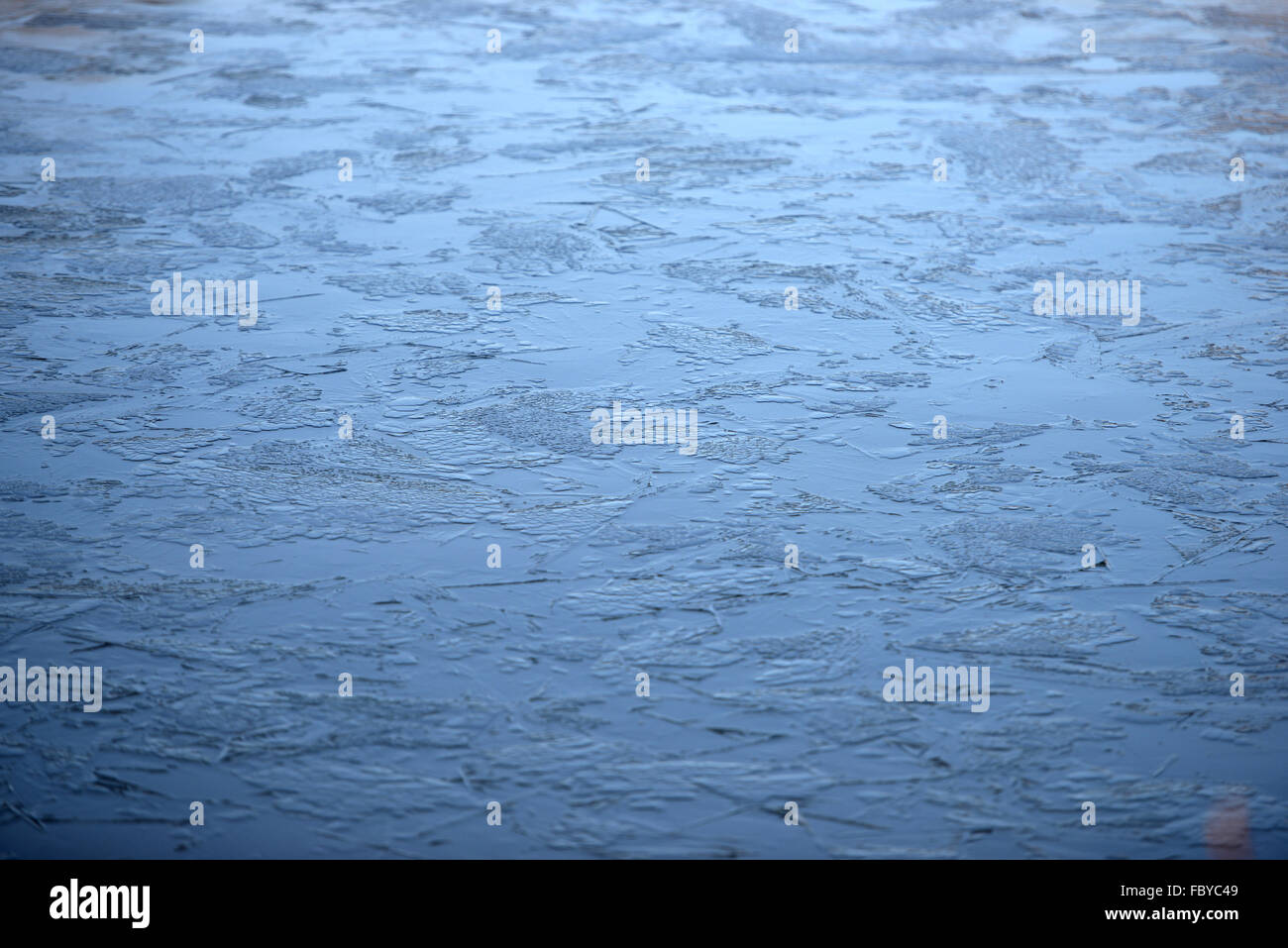 Crystal pond hi-res stock photography and images - Alamy
