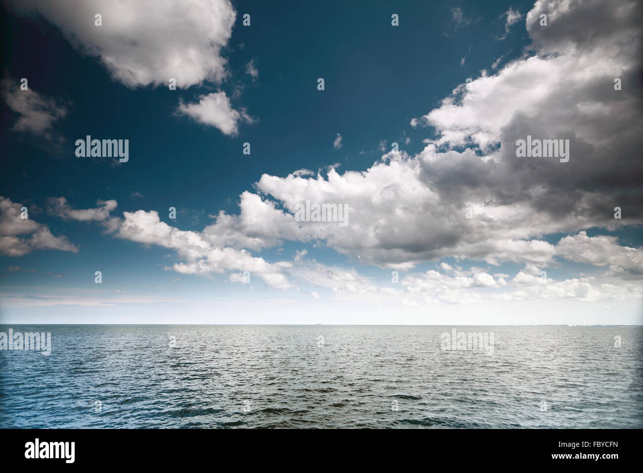 Sky and sea outdoors hi-res stock photography and images - Alamy
