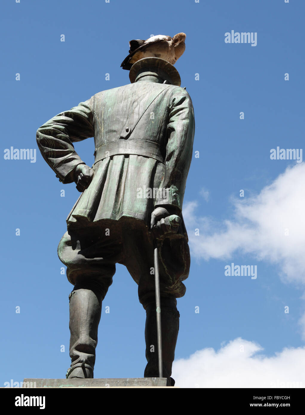 duck on statue Stock Photo - Alamy