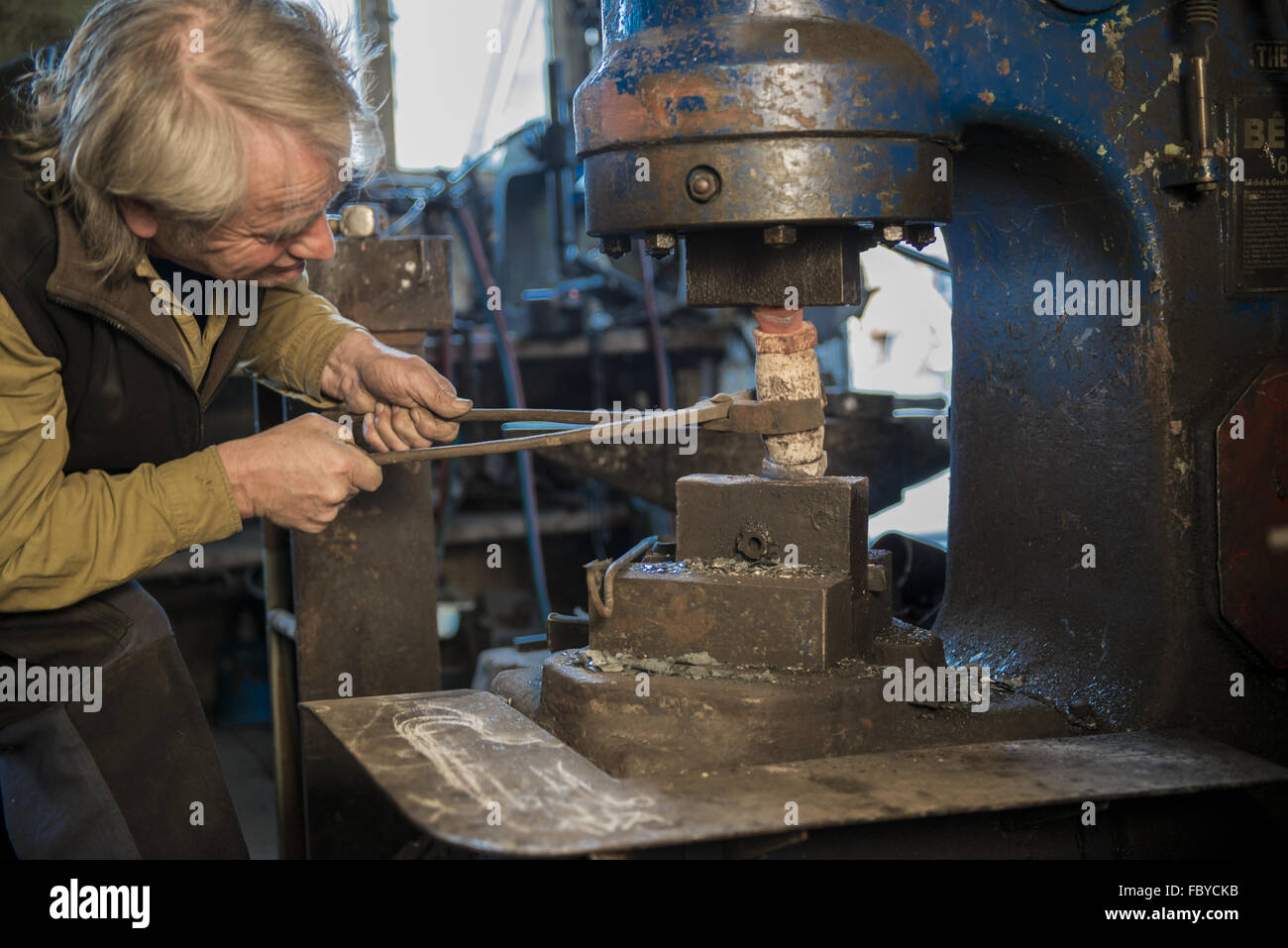 Electro hammer hi-res stock photography and images - Alamy