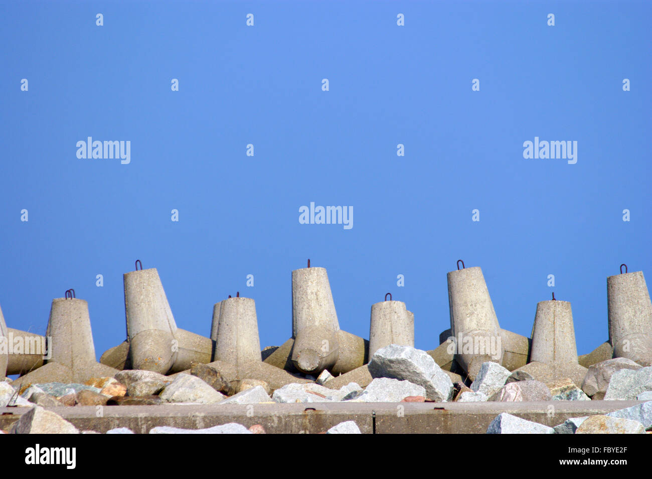 Barrier block hi-res stock photography and images - Alamy