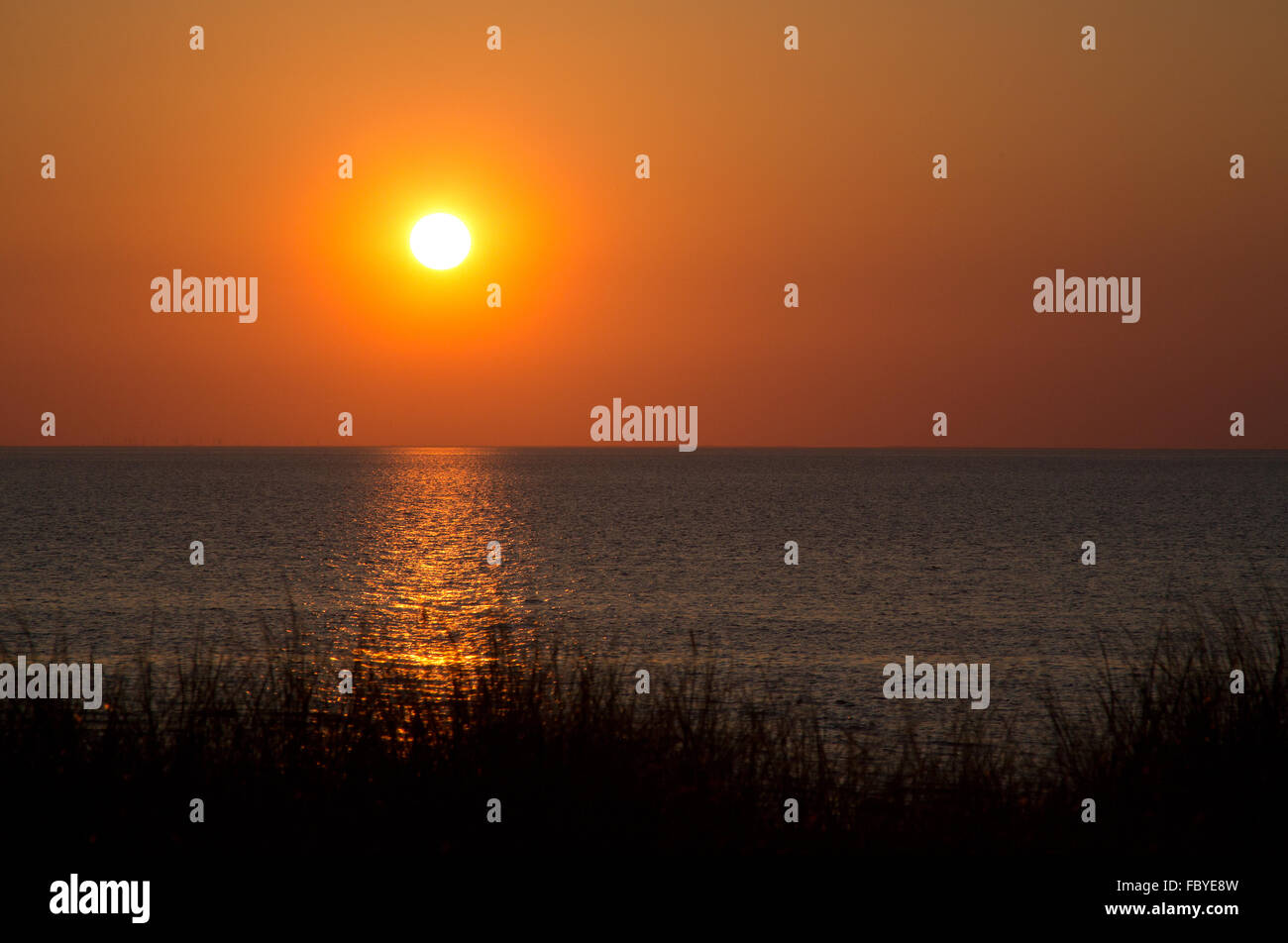 Rot sunset romantic beach hi-res stock photography and images - Alamy