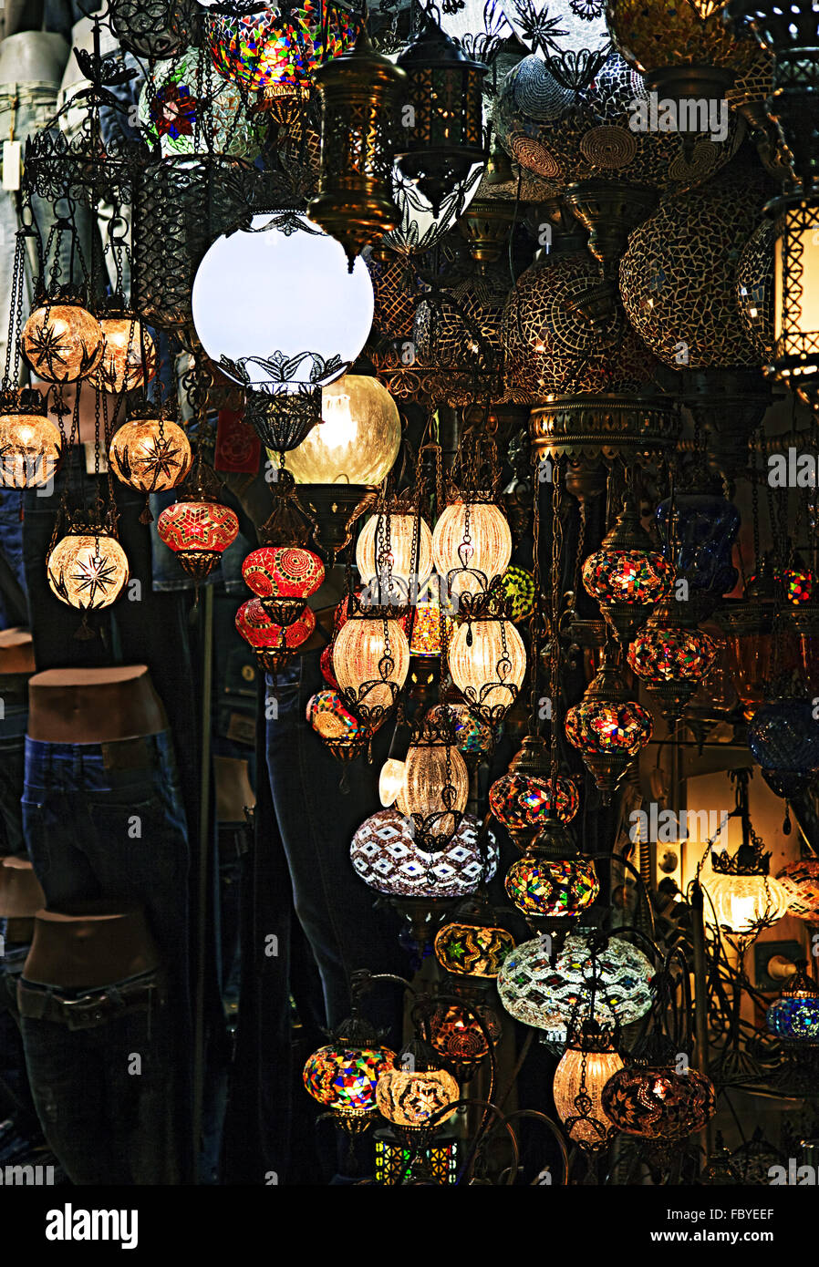 Traditional turkish lanterns in a small shop Stock Photo - Alamy