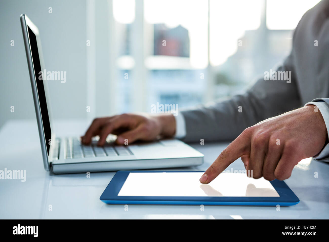 Businessman desk hi-res stock photography and images - Alamy