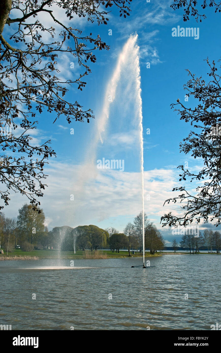 Fountain on the lake Stock Photo - Alamy