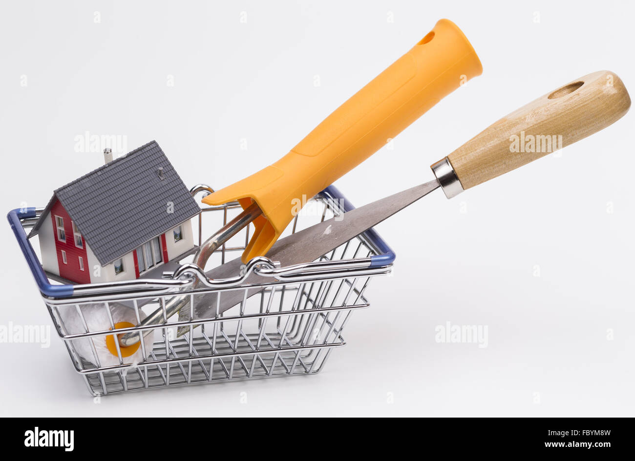House in shopping cart Stock Photo - Alamy