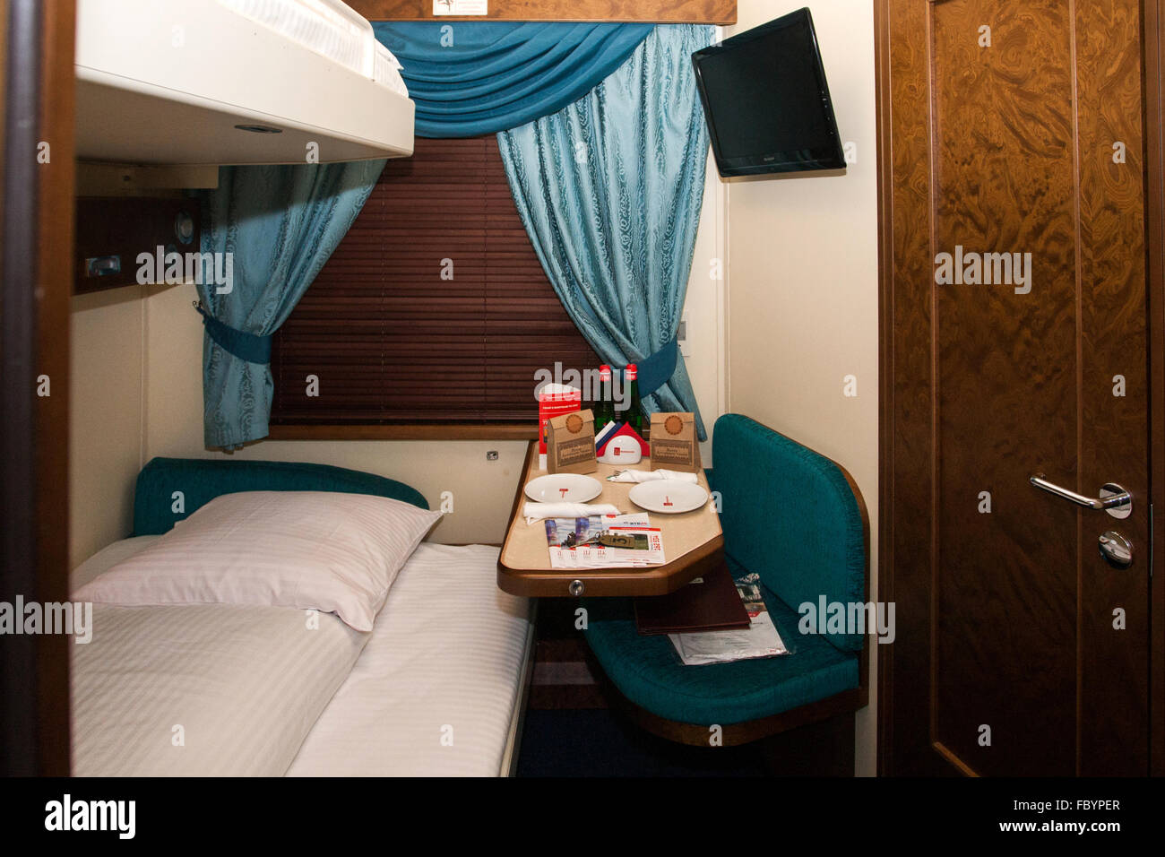 Paris moscow hi-res stock photography and images - Alamy