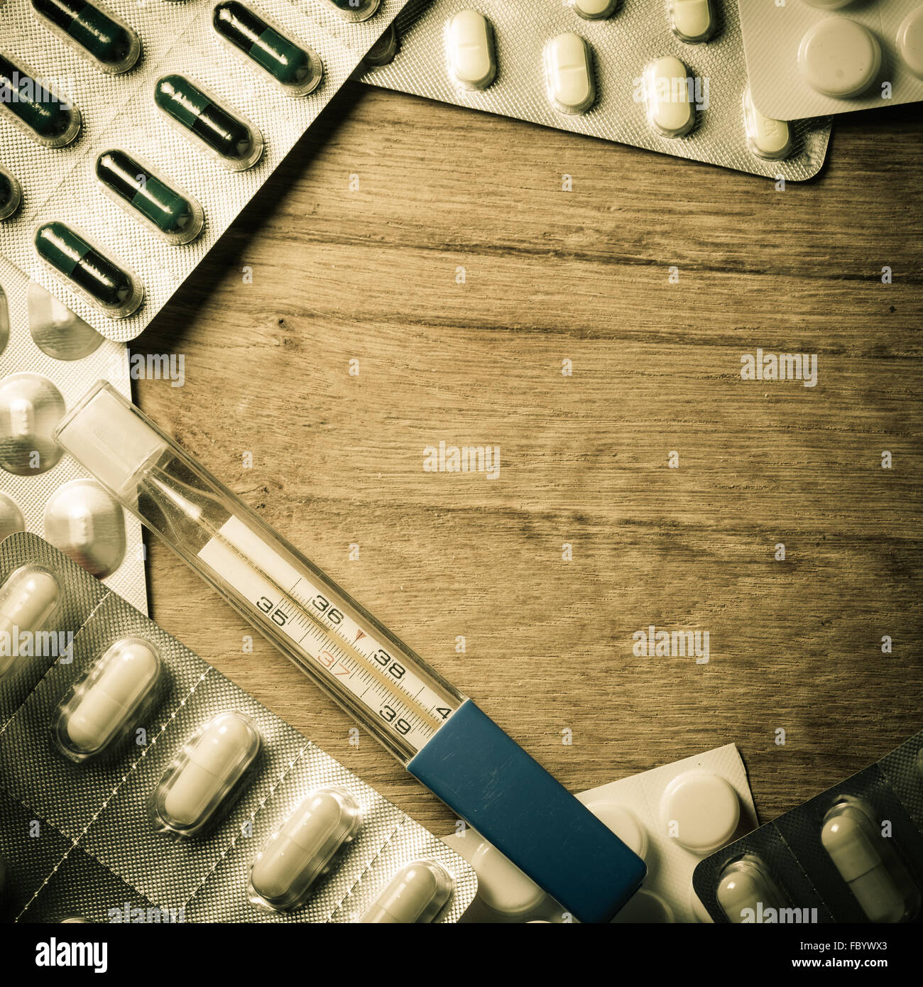 Pills frame hi-res stock photography and images - Alamy