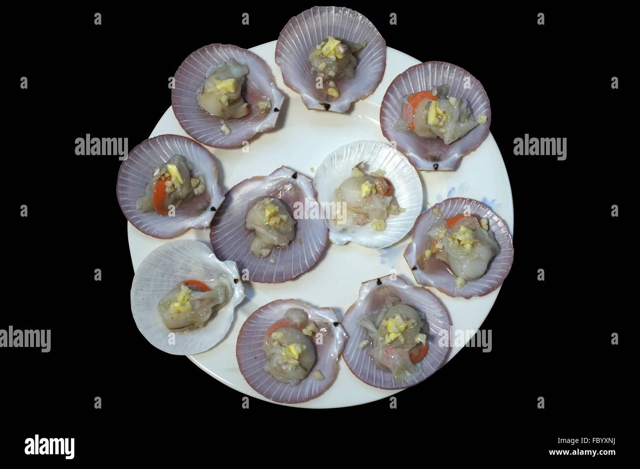Scallop shape hi-res stock photography and images - Alamy