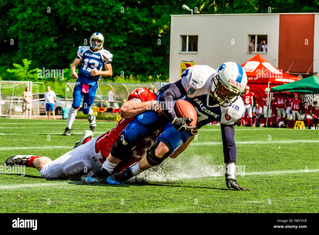 Football players action hi-res stock photography and images - Alamy