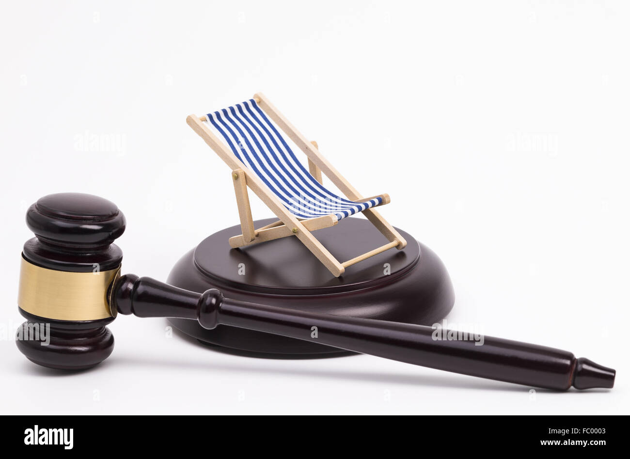 Court law chair hi-res stock photography and images - Alamy