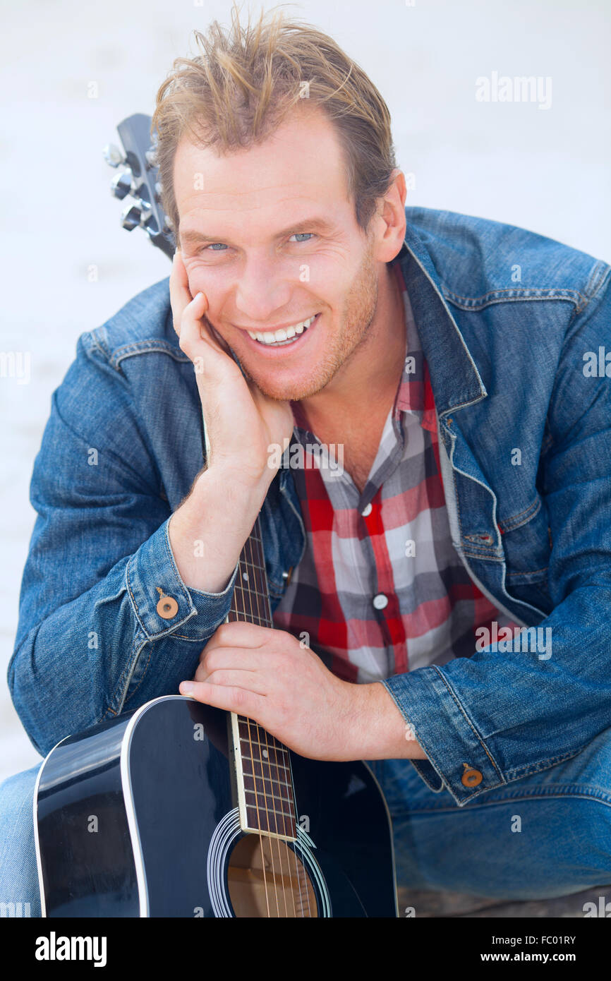 Portrait of attractive man Stock Photo - Alamy