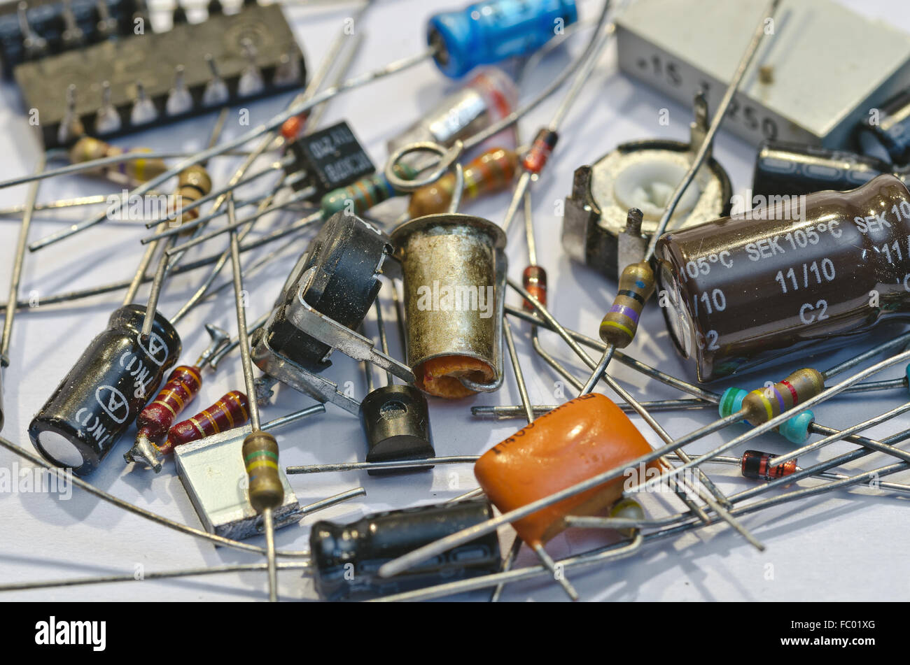 Electronic resistors hi-res stock photography and images - Alamy