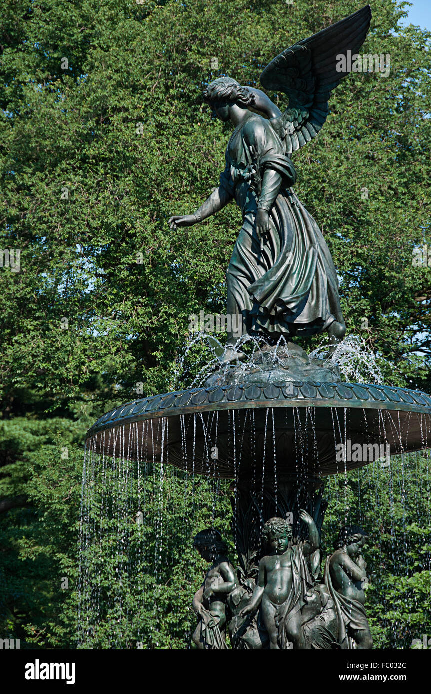 The top of Bethesda fountain in Central Park, New York. (The Angel of ...