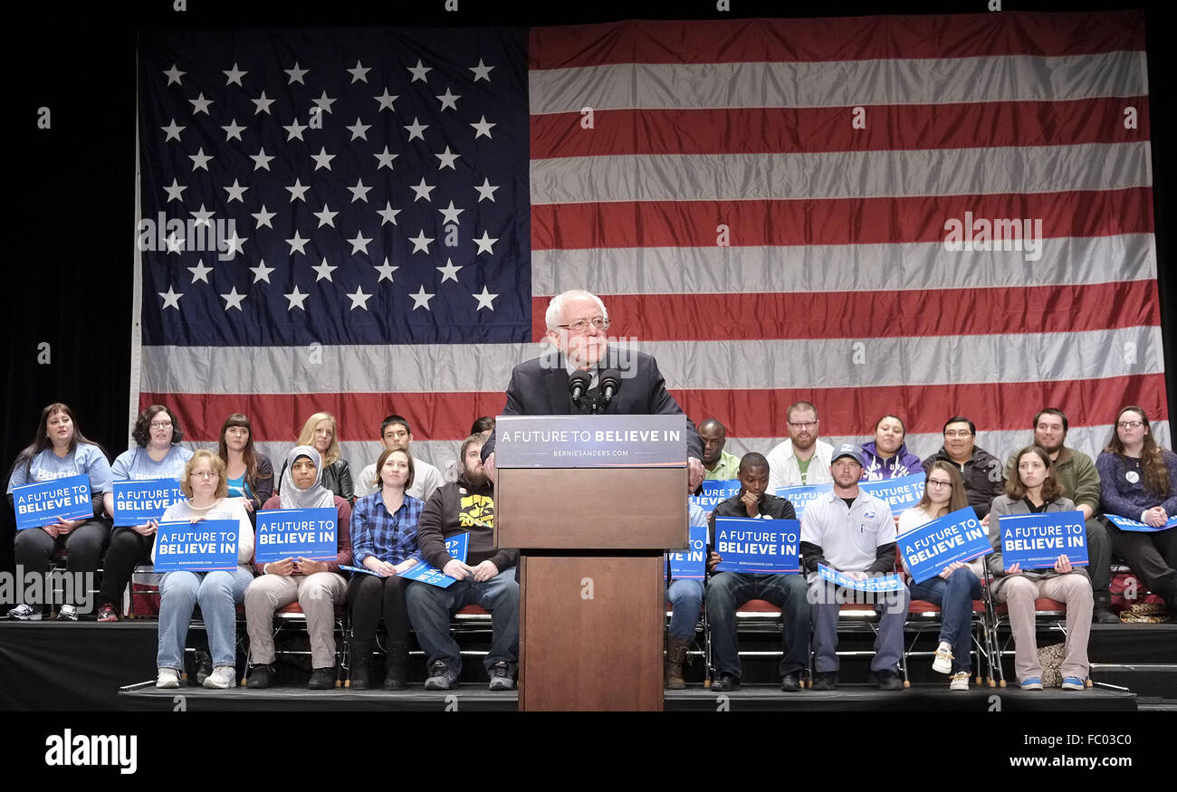 Sioux City, IOWA, USA. 19th Jan, 2016. U.S. Sen. BERNIE SANDERS (D-VT ...