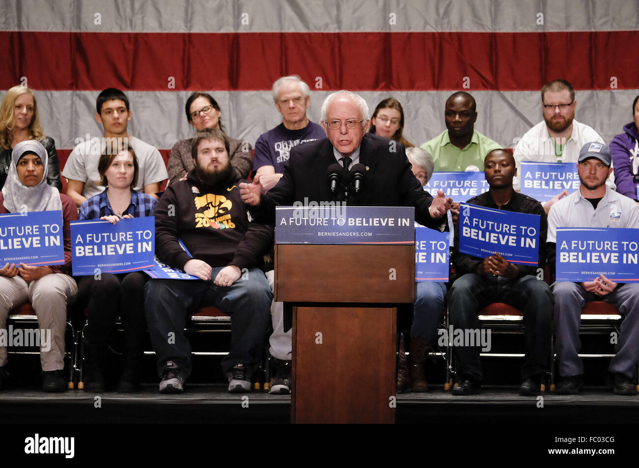 Sioux City, IOWA, USA. 19th Jan, 2016. U.S. Sen. BERNIE SANDERS (D-VT ...
