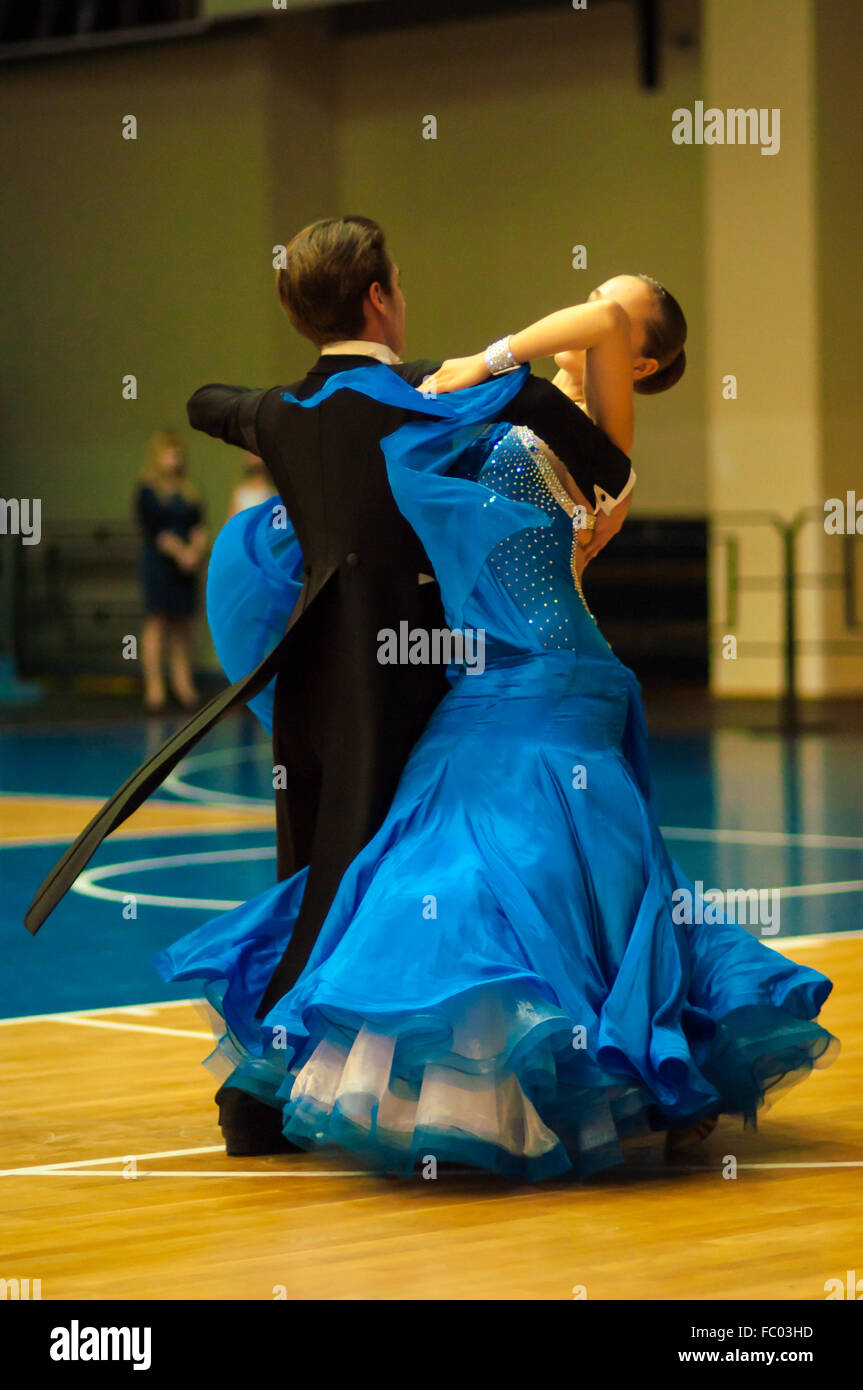 Professional dance couple hi-res stock photography and images - Alamy