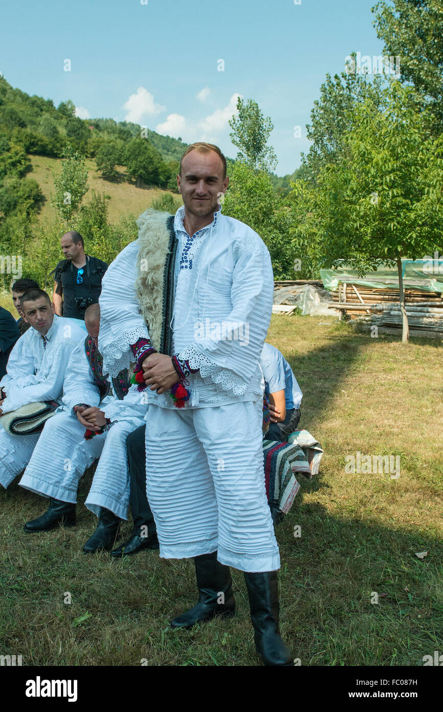 Romanian man traditional festival hi-res stock photography and images ...