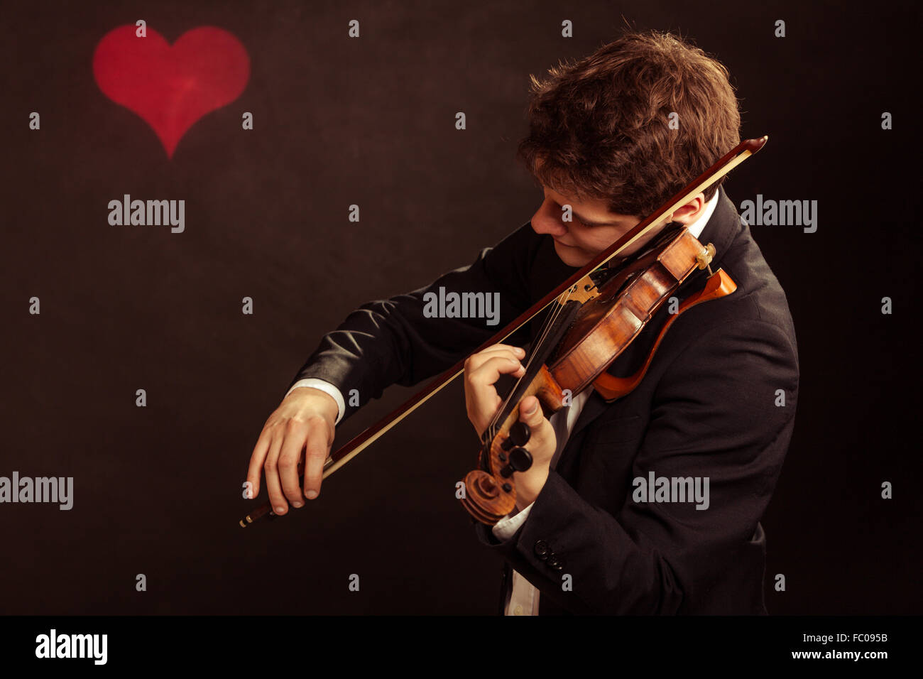 Male violin player hi-res stock photography and images - Alamy