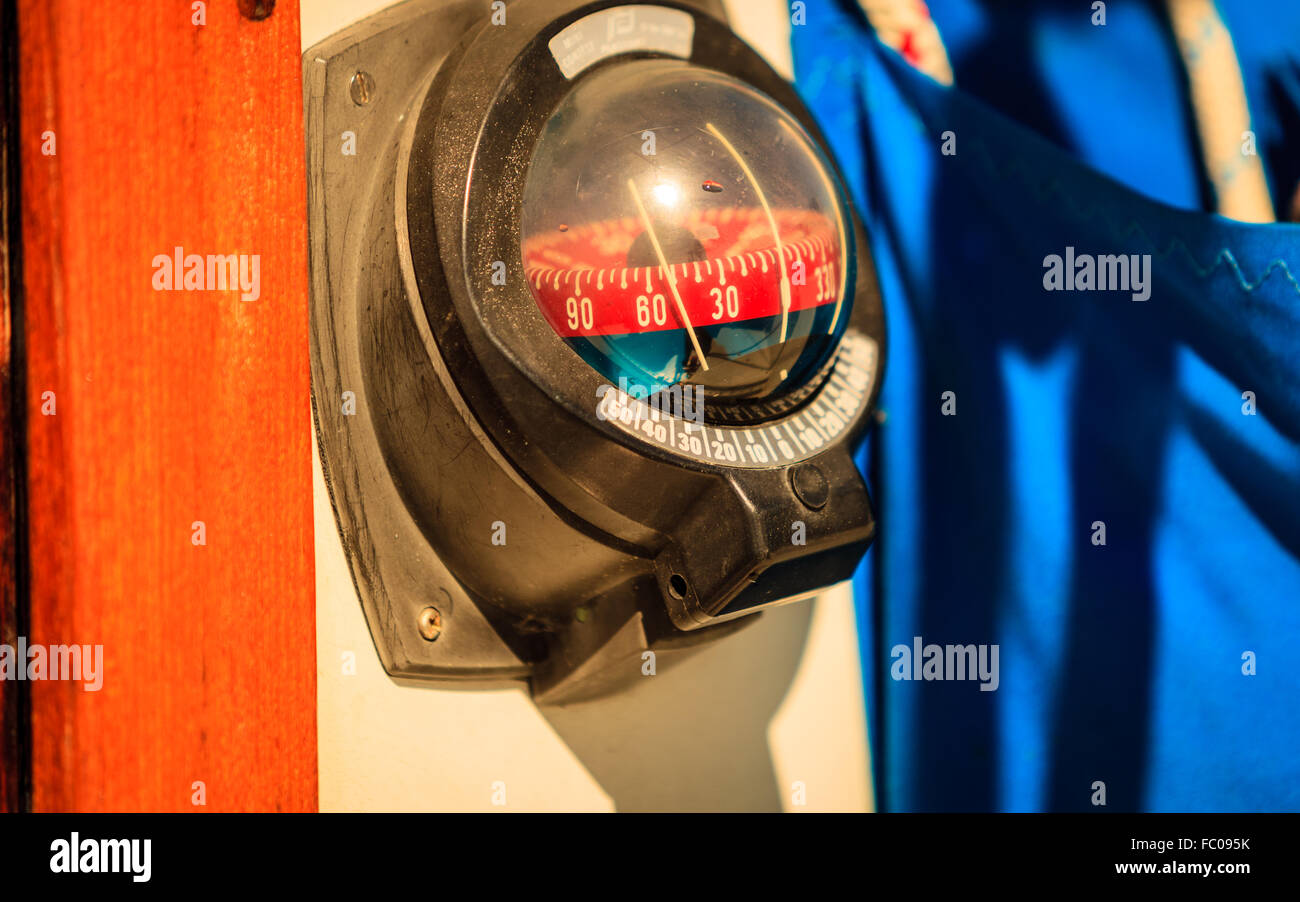 Boat ship compass hi-res stock photography and images - Alamy