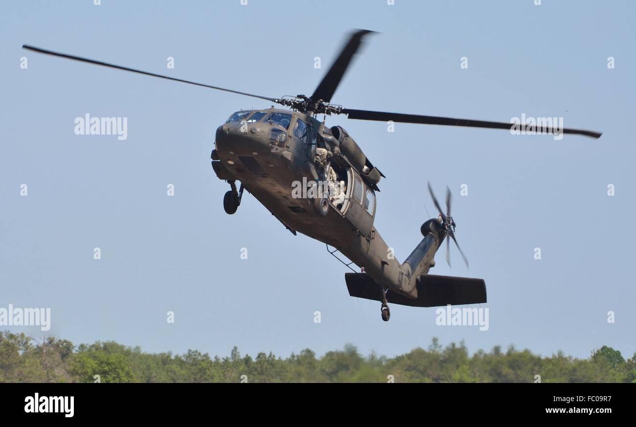 Sikorsky uh 60 black hawk helicopter hi-res stock photography and ...