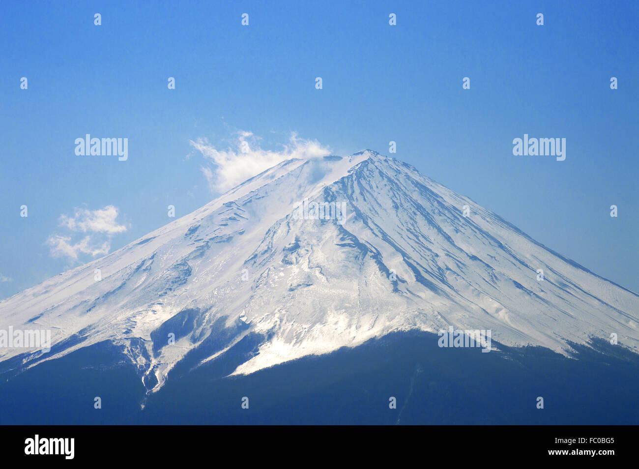 Close-up shot of Snow capped Mount Fuji in Winter season from ...
